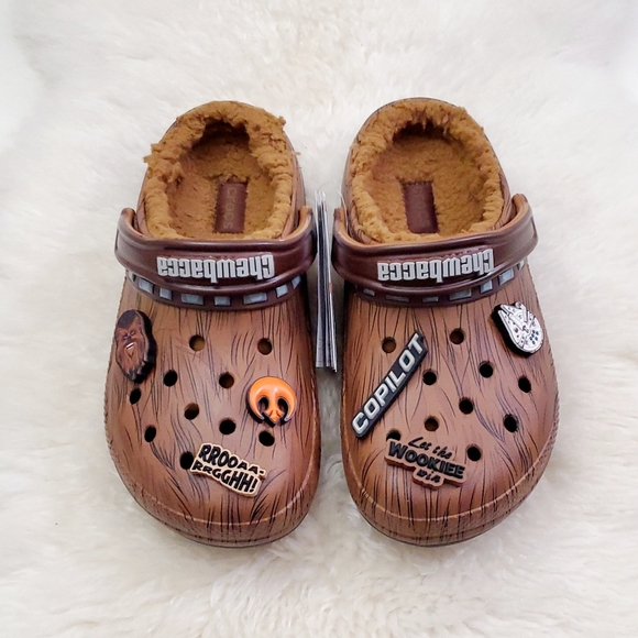 CROCS | Shoes | Crocs X Star Wars Chewbacca Classic Lined Clog M5w7 ...